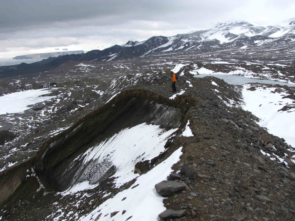 Ice-cored moraine - AntarcticGlaciers.org