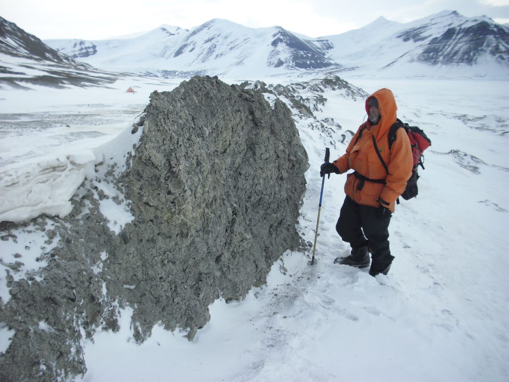 Ice shelf moraines - AntarcticGlaciers.org