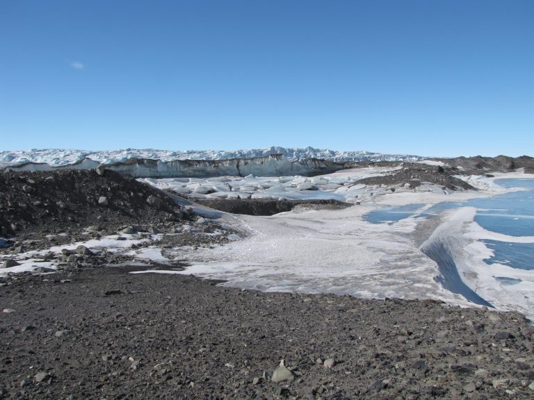 Ice shelf moraines - AntarcticGlaciers.org